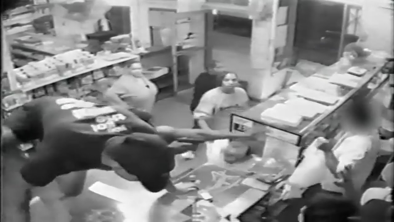 Robber killed, clerk paralyzed in Deadly Armed Robbery in Los Angeles ...