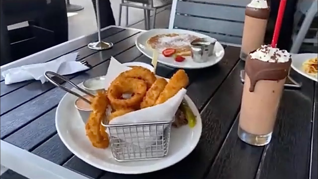 The Waypoint Cafe ~ Camarillo Airport ~ Camarillo, CA - YouTube