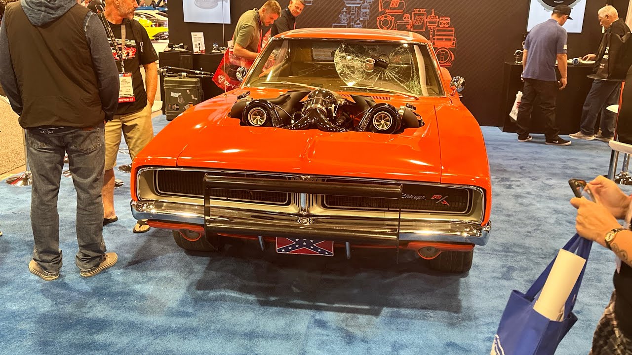 First day of the sema show 2022 - YouTube