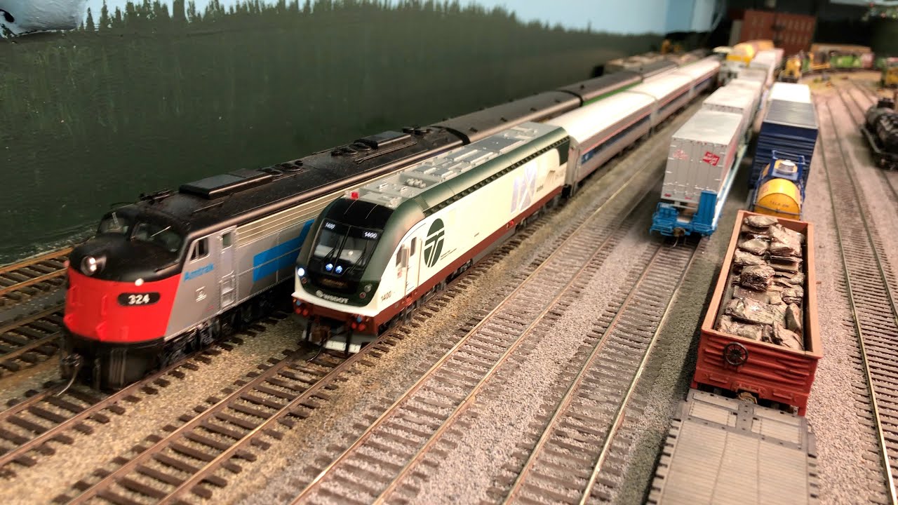 Part 69 - Old and new BN "International's" run alongside, then Seattle ...