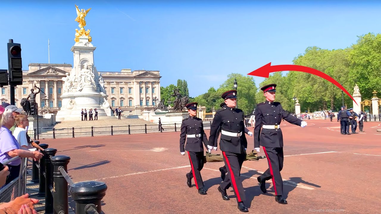 The Royal Army Medical Corps march toward Horse Guards Parade - YouTube