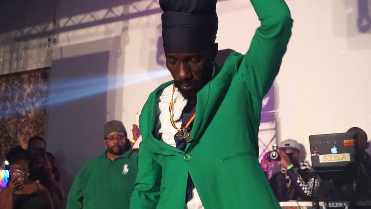 Sizzla Kalonji Live at Tropical Reflections - YouTube