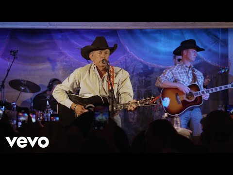 George Strait - Amarillo By Morning (Live At Gruene Hall, New Braufels, TX/2016)