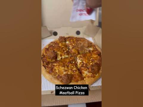 Pizza Hut - Schezwan Chicken Meatball Pizza | Priya Rahul - YouTube