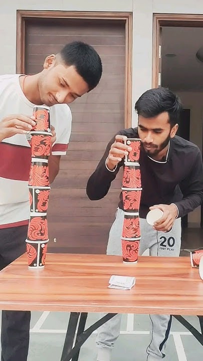 MAKE THE CUP PYRAMID CHALLENGE 😂 - YouTube