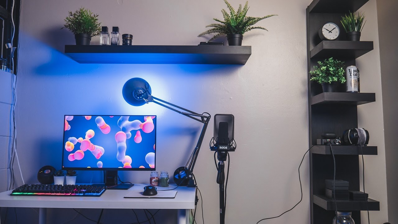 Clean College Dorm Room & Desk Setup Tour 2022 - YouTube