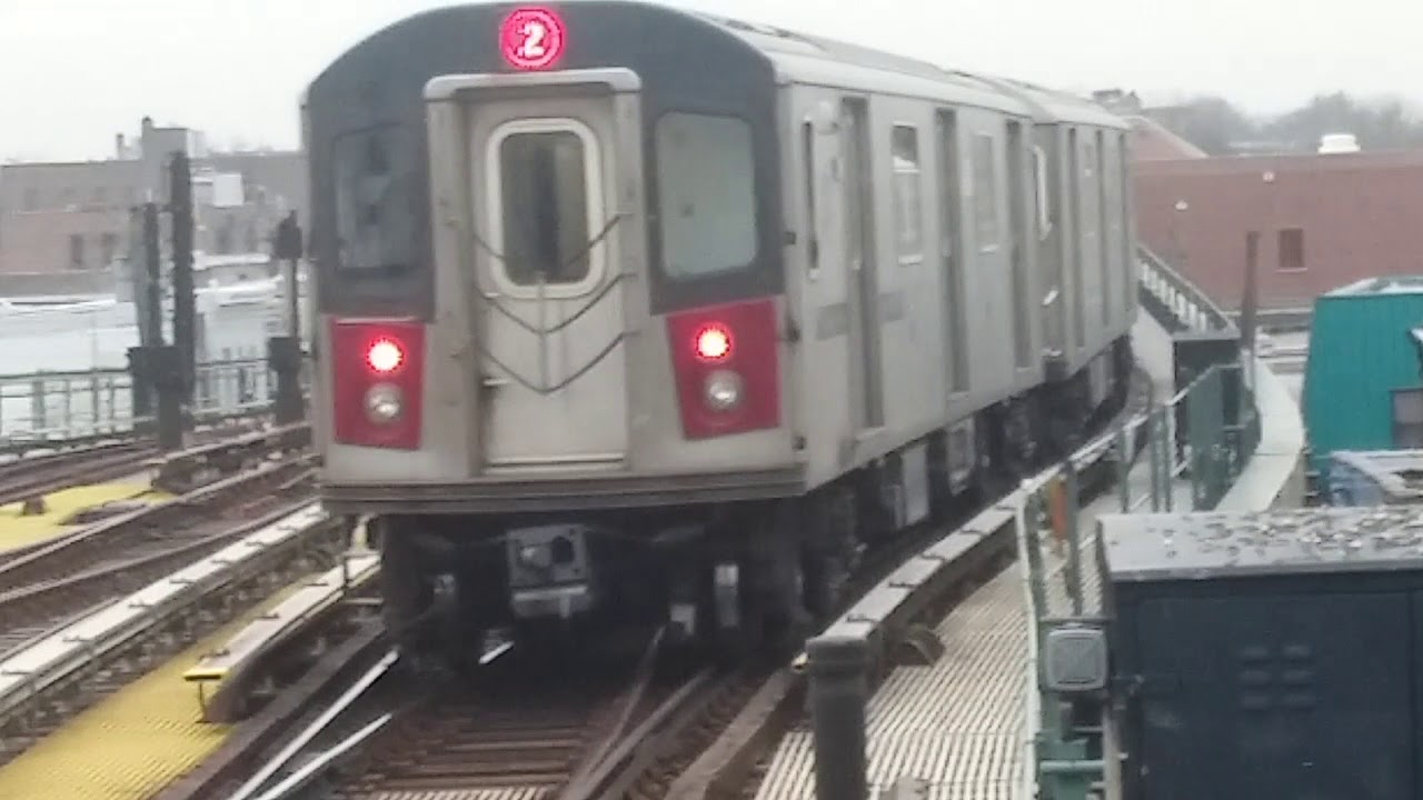 MTA R142 (2),(5), And Not In Service Trains At Nereid Av Station - YouTube