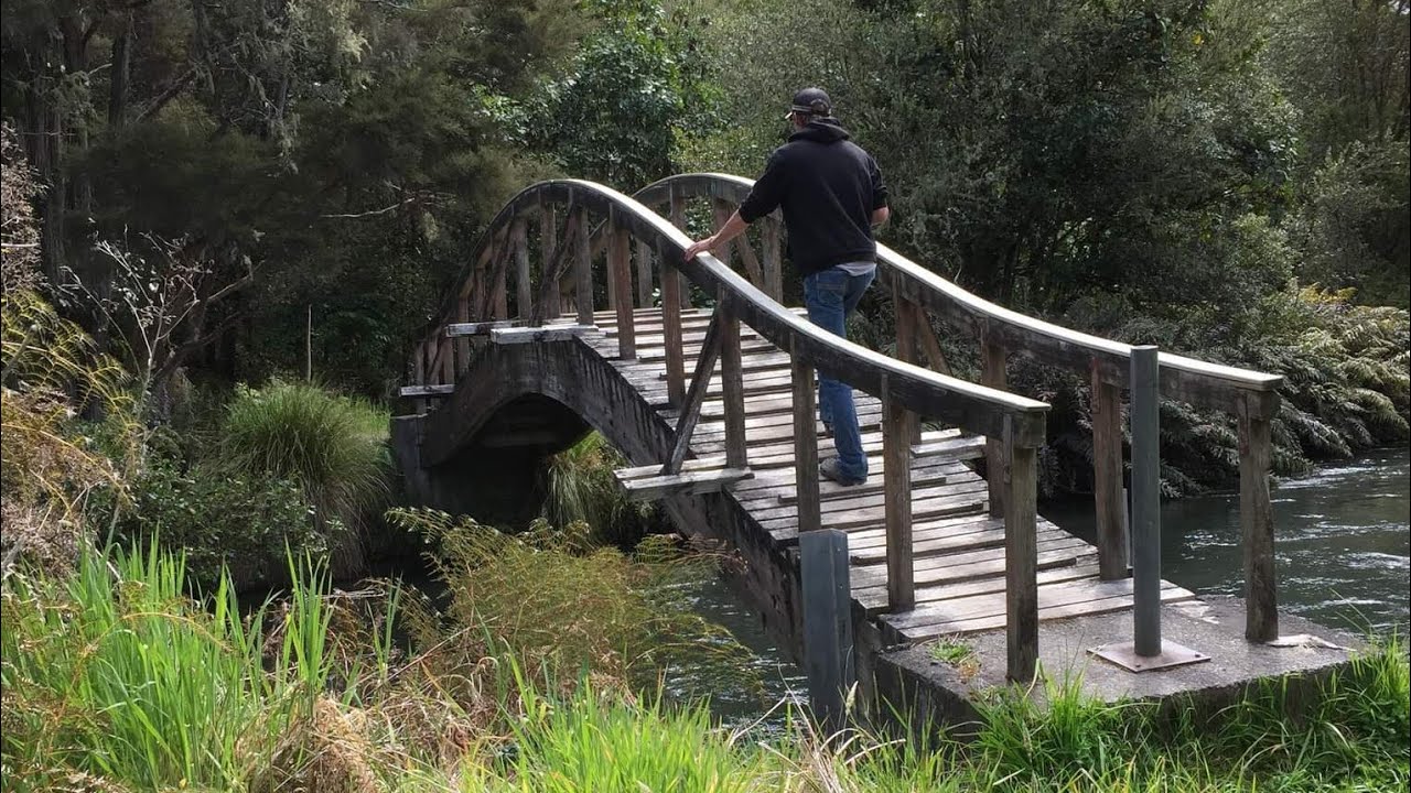 Time-lapse walk along the Waitahanui River. Taupo, New Zealand. - YouTube