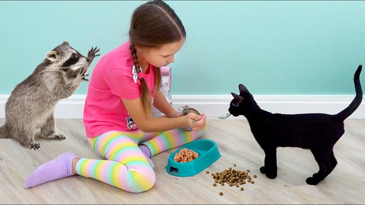 Sofia pretends to be a Nanny! Kids have fun playtime with pets - YouTube