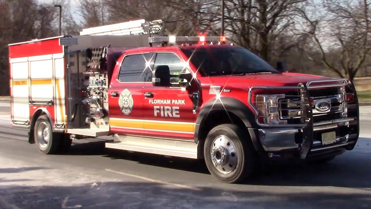 Florham Park Fire Department Mini Pumper 25 Responding 12-25-22 - YouTube
