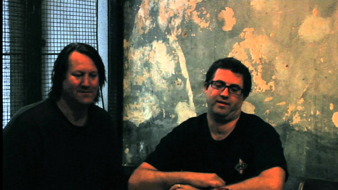MiddleMusic.net - Lagwagon Interview (Chris Flippin + Chris Rest) - YouTube