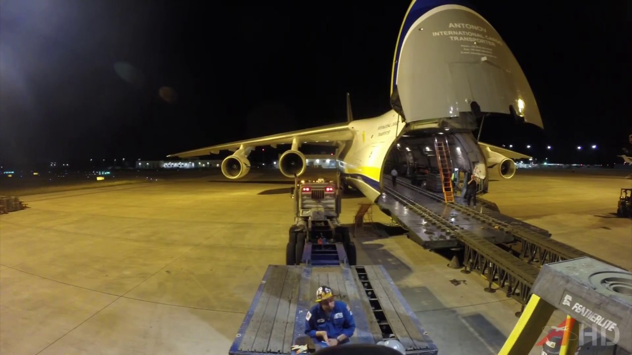 Raw Video: Antonov An-124 Loads Up 51-Ton Cable Spool - YouTube