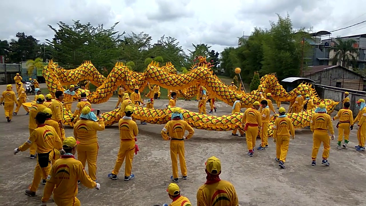 Tarian Naga Budi Pekerti Pontianak - YouTube