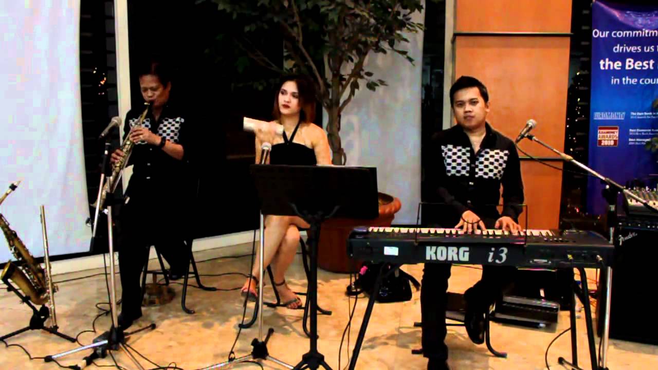 ROYAL PLUS TRIO - Havana 2 - YouTube
