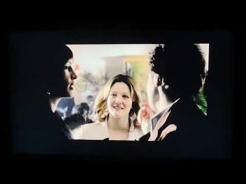 Opening to Chicago UK DVD 2003 - YouTube