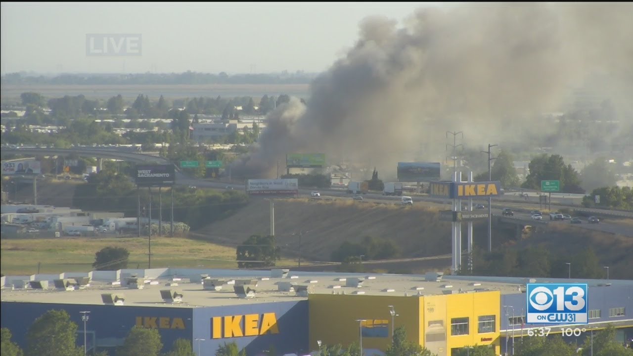 Structure Fire In West Sacramento - YouTube