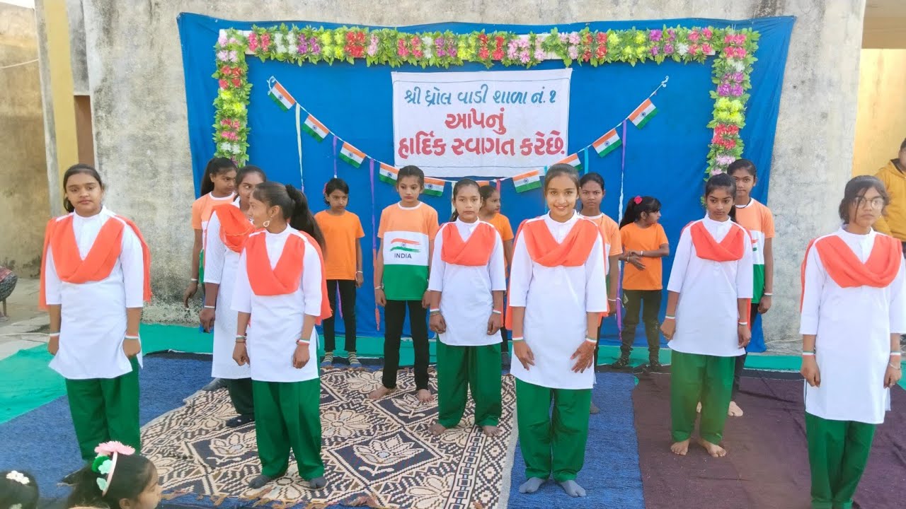 Hum logo ko samaj sako to dance//26 January dance #school program - YouTube