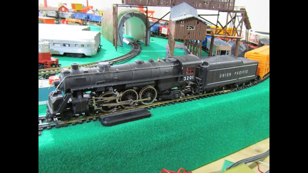 Mantua Union Pacific 4-6-2 Pacific #3201 hauling freight - YouTube
