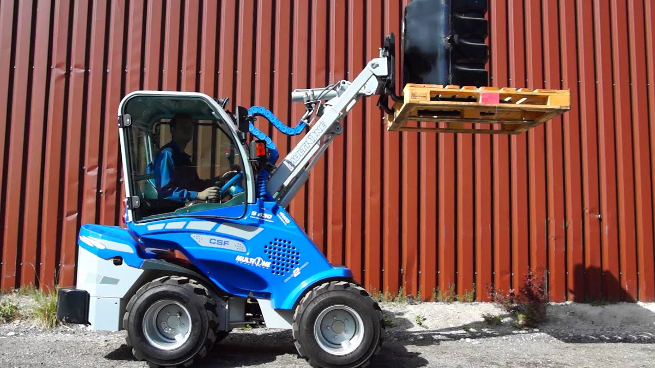 CSF MultiOne S630 mit Heckgewicht beim Heben von 800 kg - YouTube