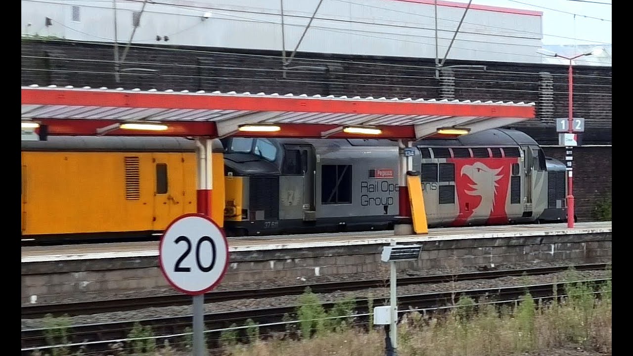 'ROG' 37 on the TEST train!!! 37611,and, 37116, Crewe, 1st September ...