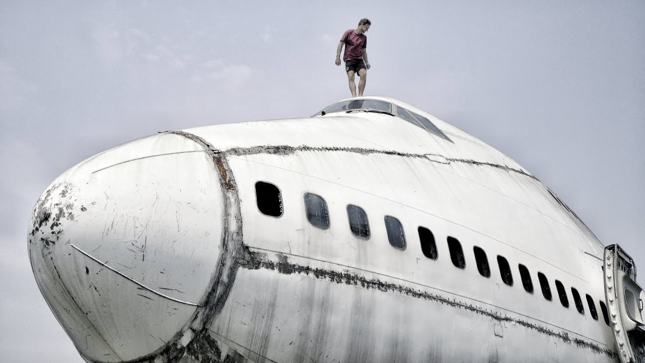 Exploring ABANDONED Boeing 747 in Bangkok - YouTube