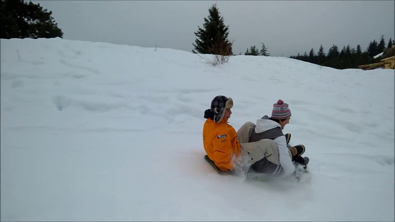 Ice skating and sledding in Suncadia - YouTube