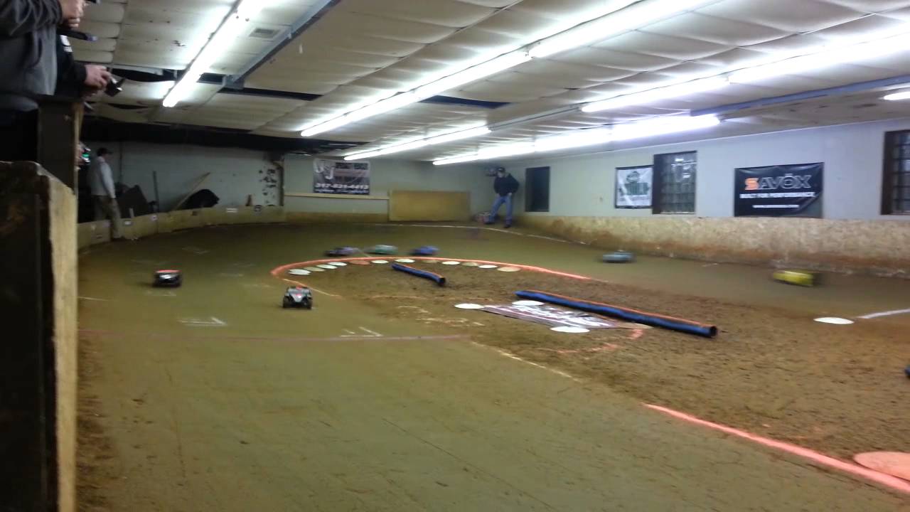 Modified A Main Event - Midwest RC Raceway 1/18/2014 - YouTube