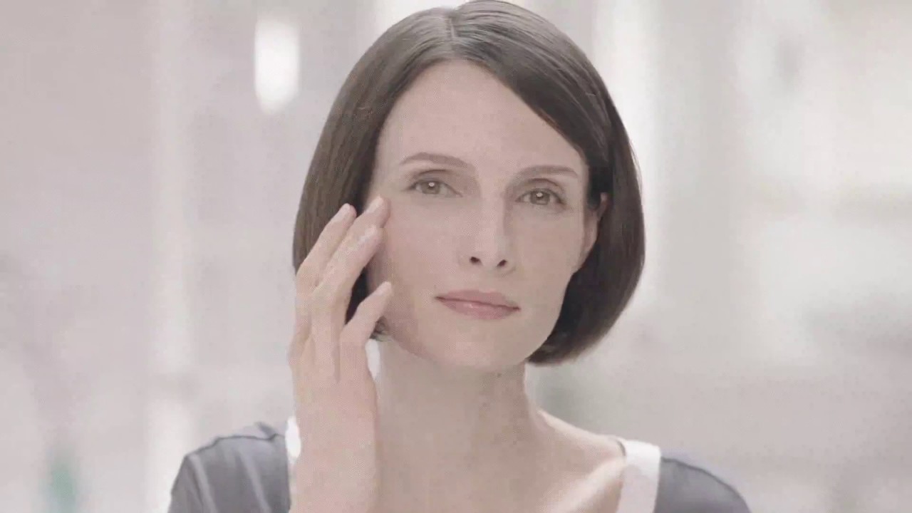 iluminage™ Skin Smoothing Laser - How to use - YouTube