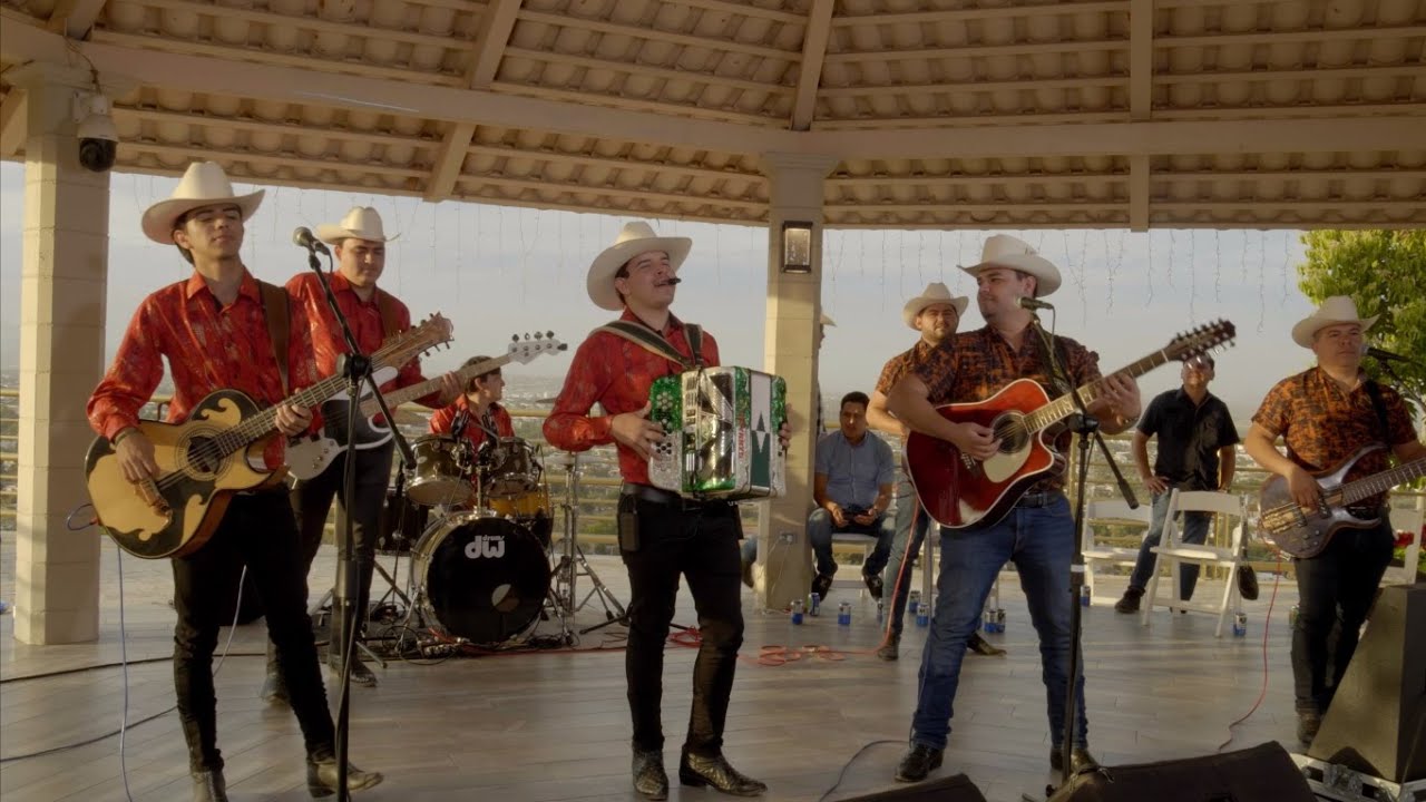 El Piloto y su Estilo ft Los Hijos de Sinaloa - El Bachoco - YouTube