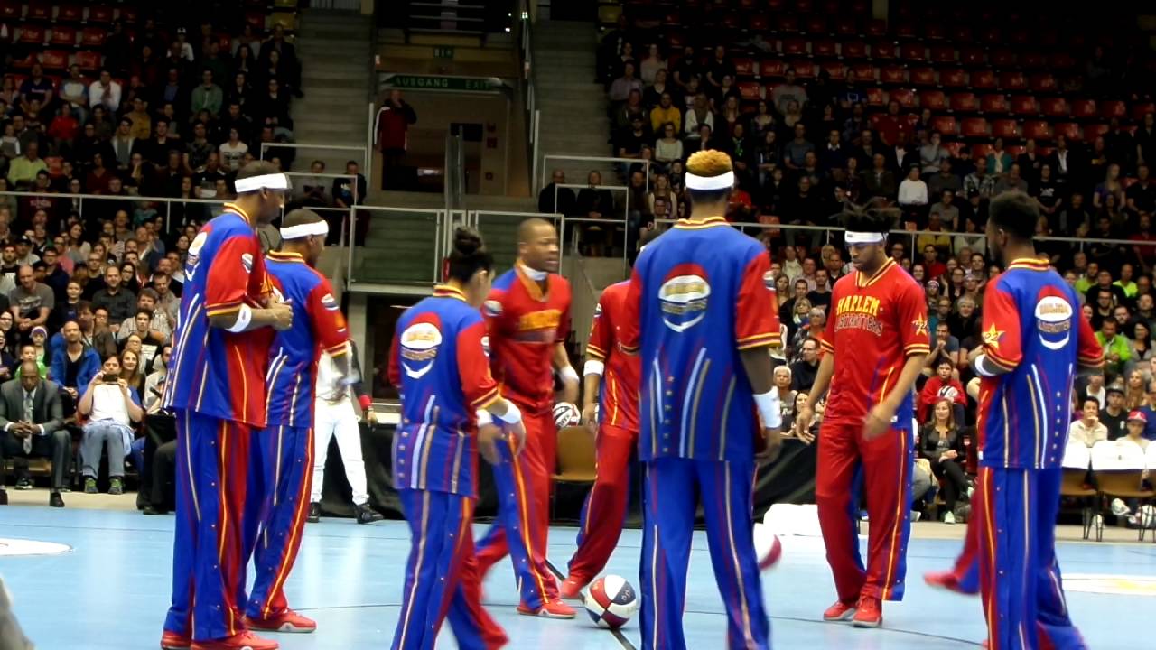Harlem Globetrotters in TipsArena Linz am 15. 05. 2016 - YouTube