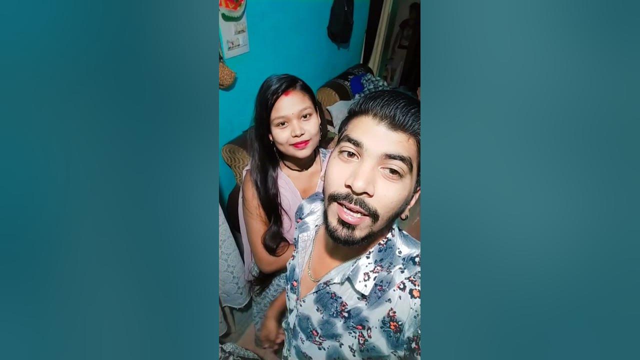 Abhi toh mile ho 😘🥀😘 #vivek_komal_singh7743 #cutecuple - YouTube