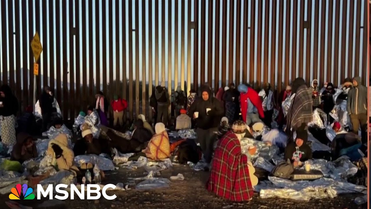U.S. grapples with humanitarian crisis at southern border - YouTube