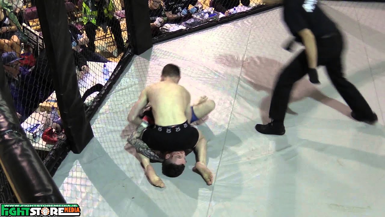 Alex Brophy v Michael Clarke - BattleZone FC 15 - YouTube