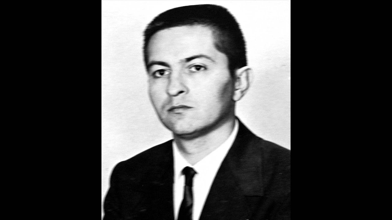 Adrian Ruiz plays Christian Sinding - YouTube