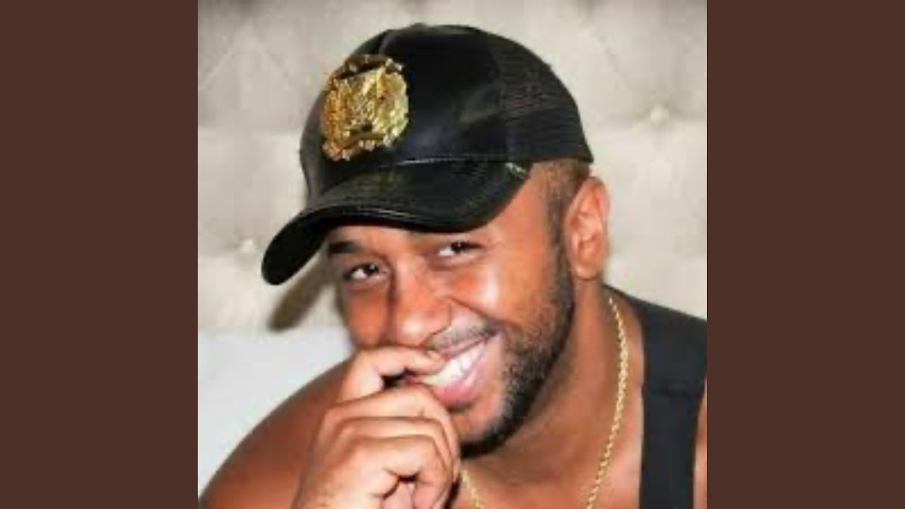 All she wants (feat. Honest T) - YouTube