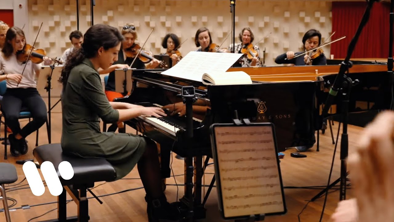 Beatrice Rana plays Bach: Keyboard Concerto No.3 in D Major, BWV 1054 ...