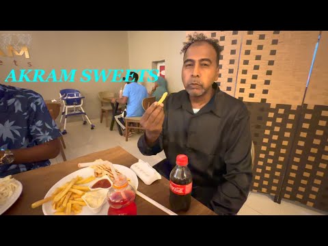Akram Sweets & Rooti iyo Bajiyo 🇸🇴 - YouTube
