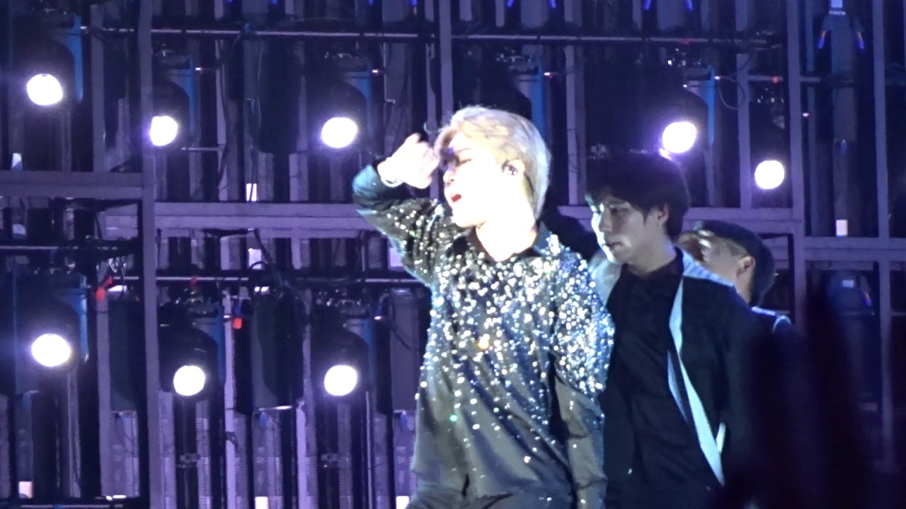 BTS Love Yourself NYC Citi Field Concert 2018 - Serendipity (Jimin Solo ...
