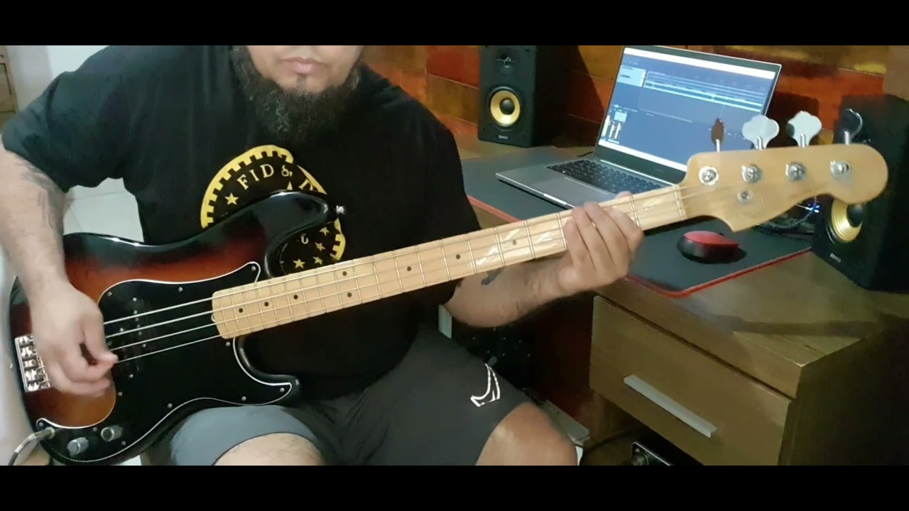 The Smiths - The Headmaster Ritual (Bass cover) - YouTube
