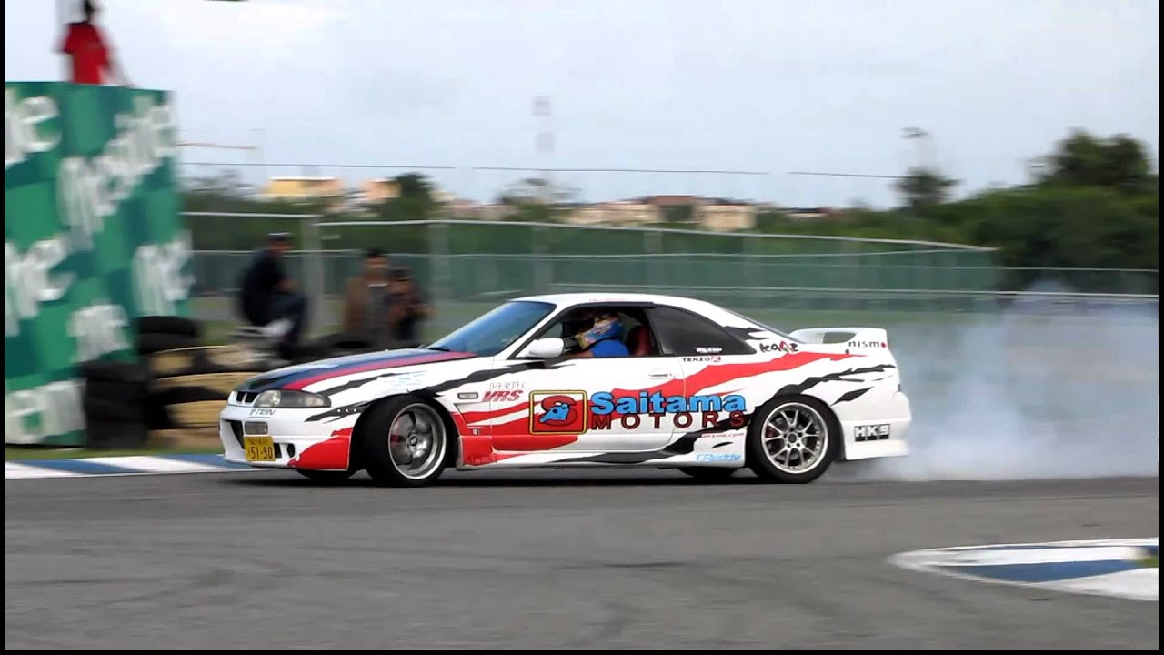 De leon Skyline R33 (Drift Attack) Dominicandrift.com - YouTube