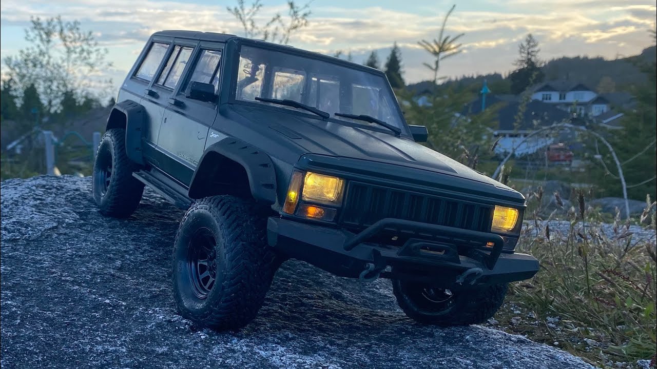 Traxxas TRX4 Jeep Cherokee XJ - YouTube