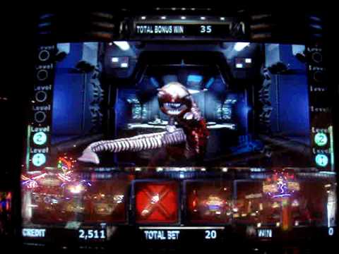 Alien Slots Bonus Round at a Casino in Las Vegas - YouTube