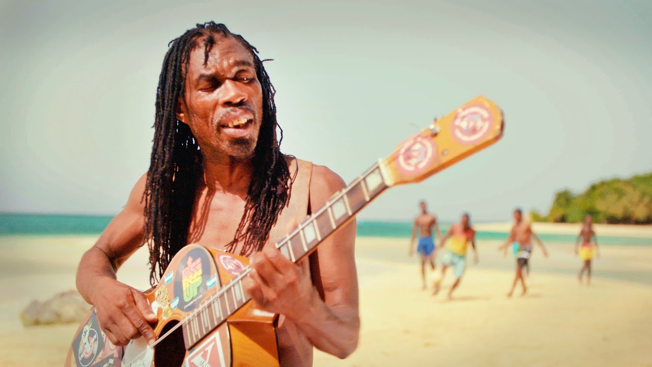 Brushy One String | Boom Bam Deng - YouTube