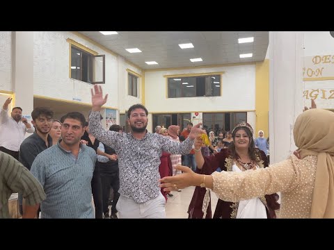 GELİN VE KUZENLERİ DOYASIYA EĞLENDİ “DEMİR & DURGAN” ailesinin eğlenceli Kağızman düğünü Zilan Müzik