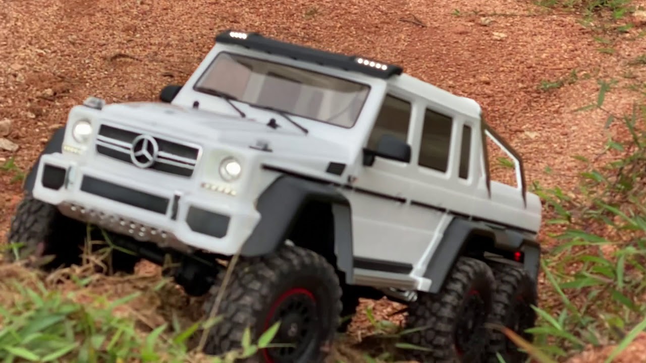 Traxxas TRX-6 Mercedes-Benz G63 AMG 6X6 Scale Crawler maiden Run - YouTube