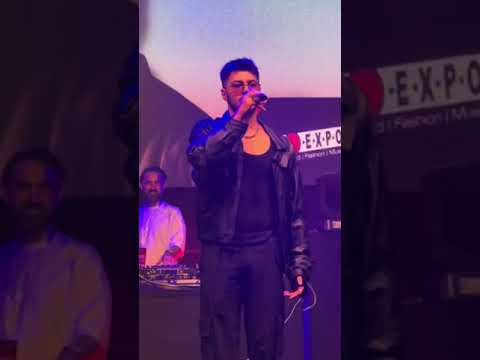 Seven sevdiğine böyle mi yapar seven #semicenk #keşfet #konser #youtubeshorts #videos #music