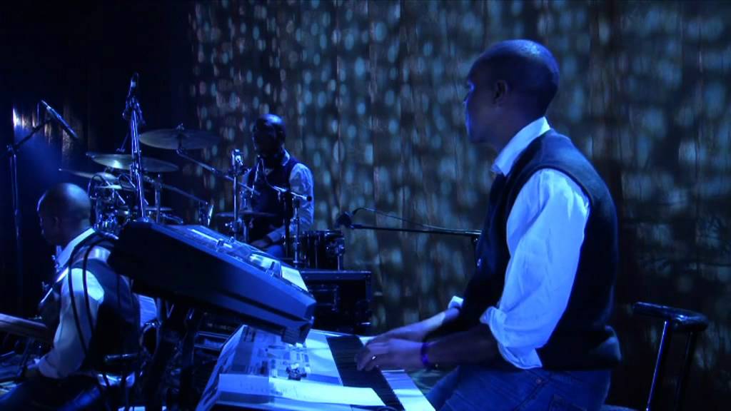 William Sejake - Holy Medley - YouTube