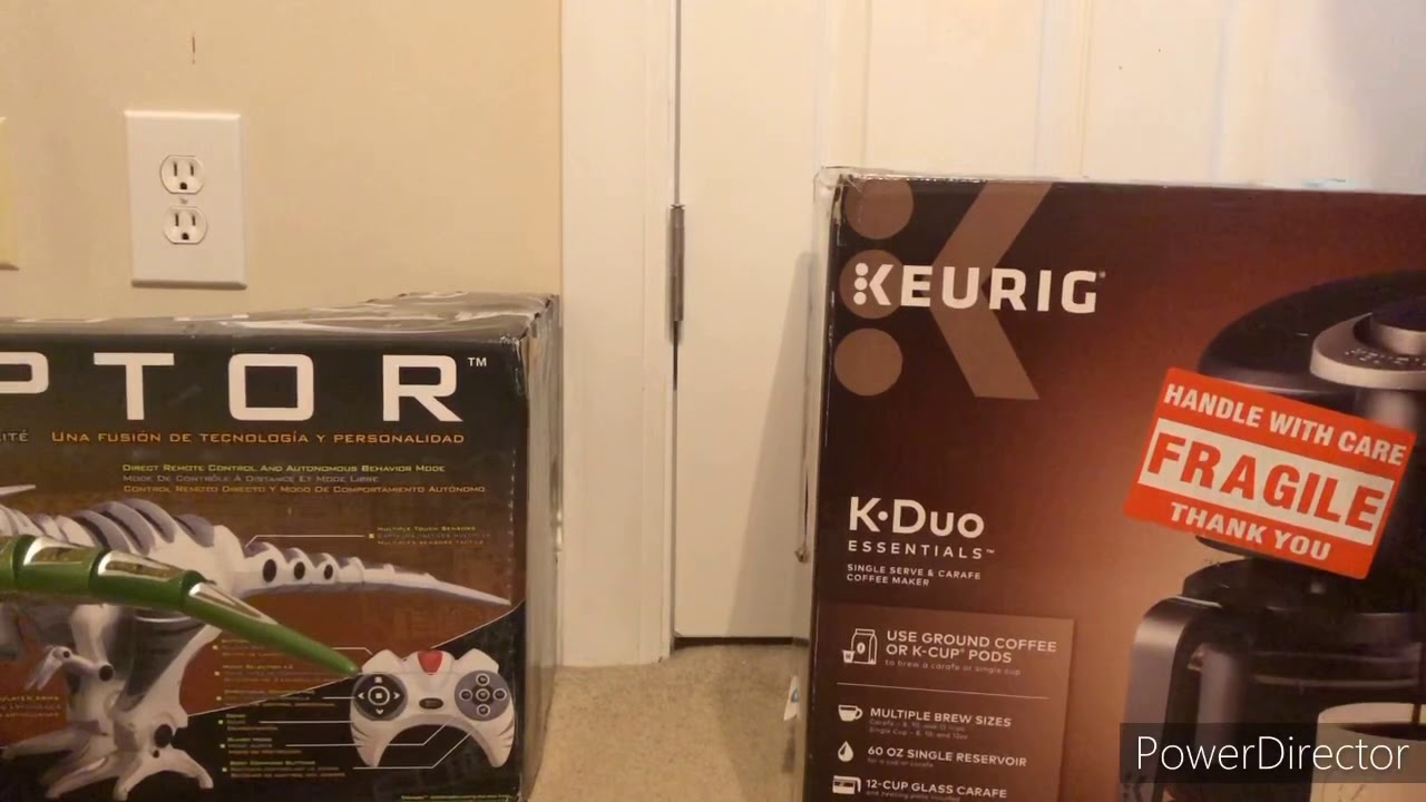 Unboxing Wowwee Red Robosapien V2 - YouTube