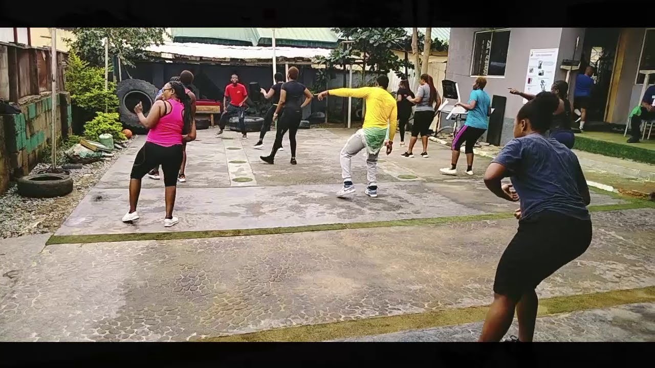 AEROBIC DANCE CLASS - YouTube