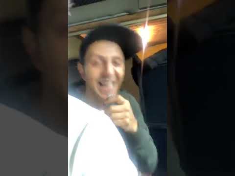 TARKAN FERDI JUZNI RITAM SPONTANO SUNEN HEM UZIVINEN